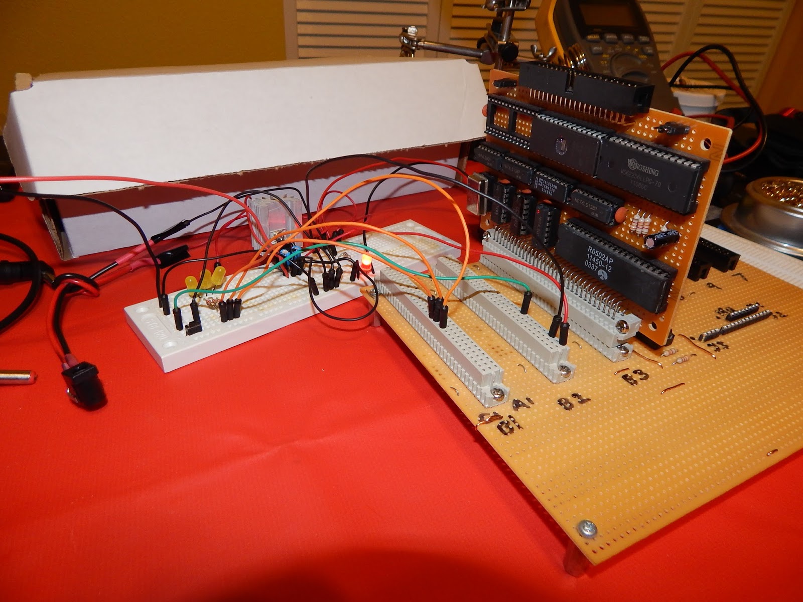 Homebrew Computers: Update on MKHBC-R1, 6502 based home-brew computer: UART