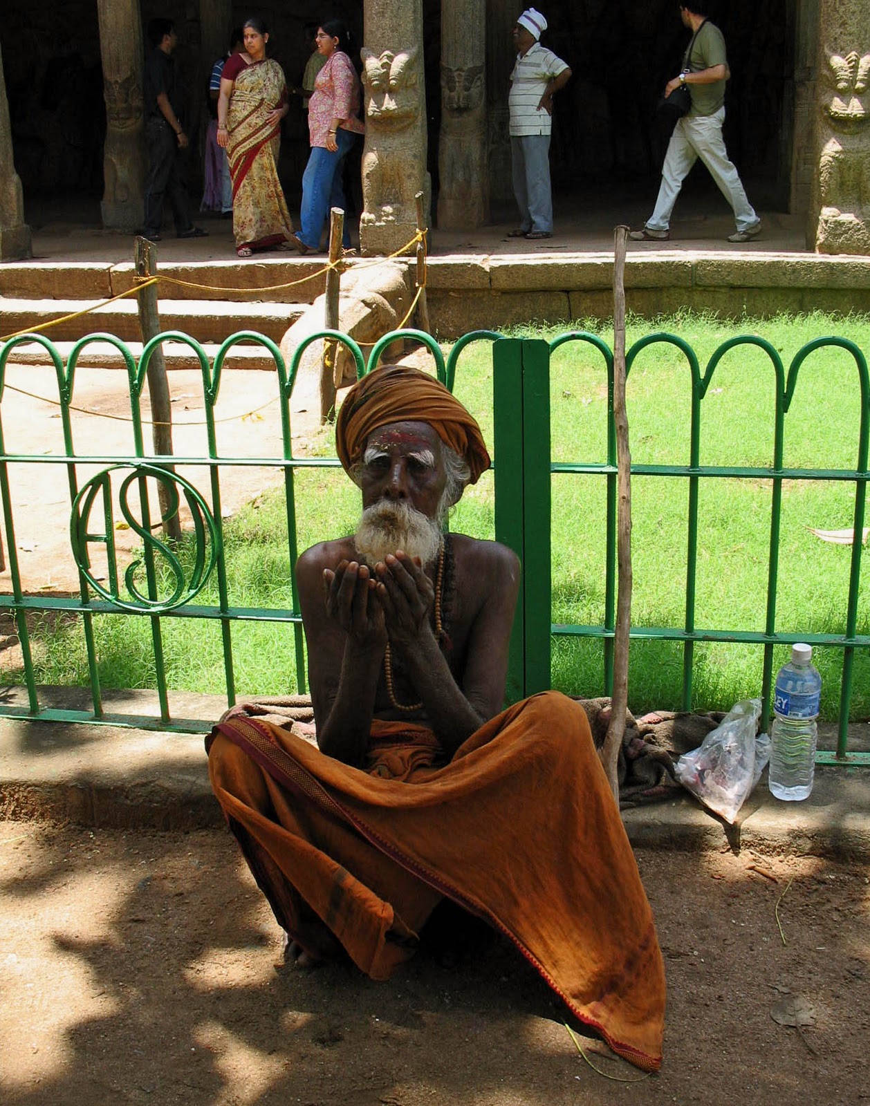 Stock Pictures: Destitutes and beggars - portraits of old men
