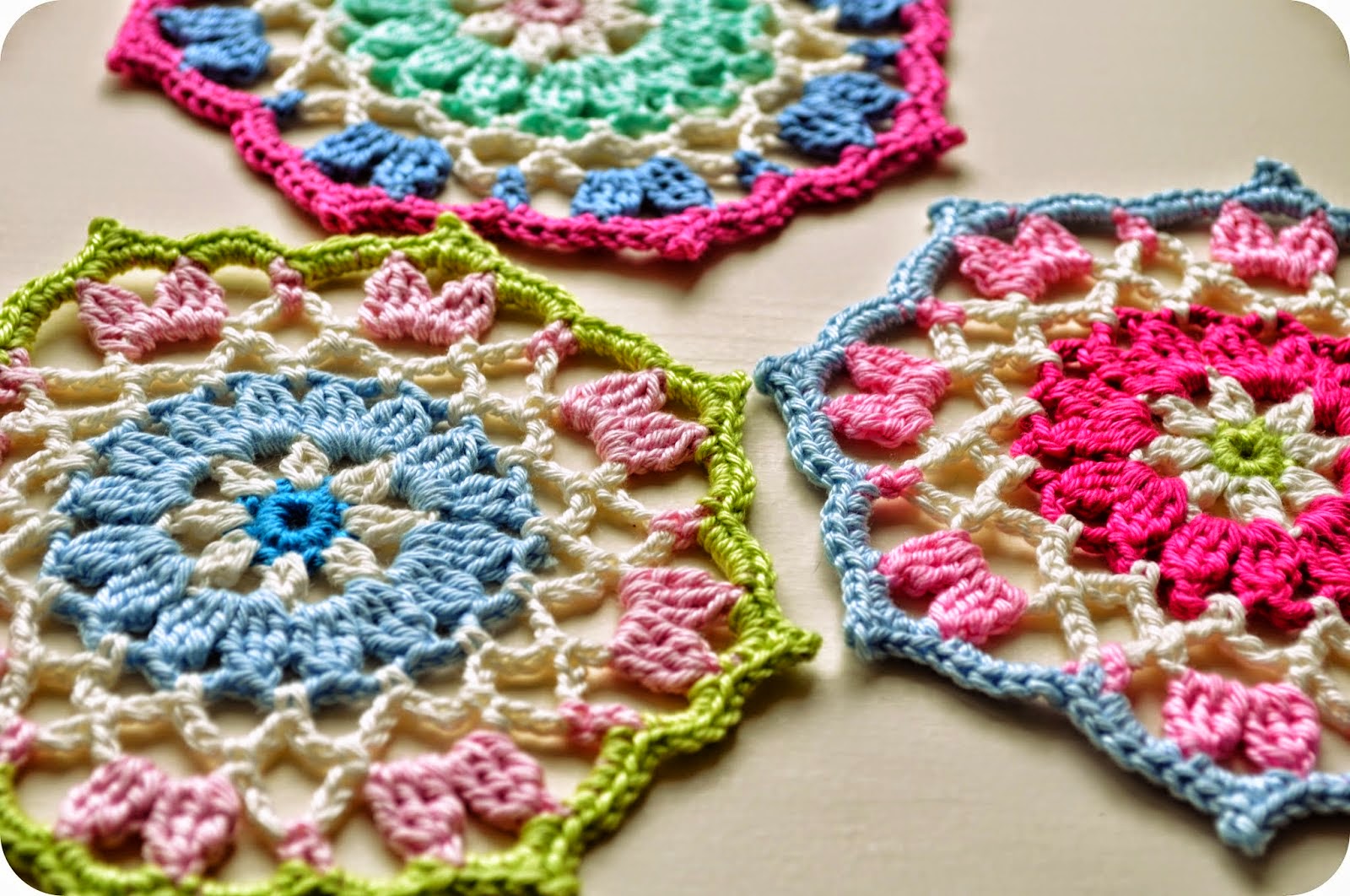 Ergahandmade: Crochet Glass Mat + Diagram