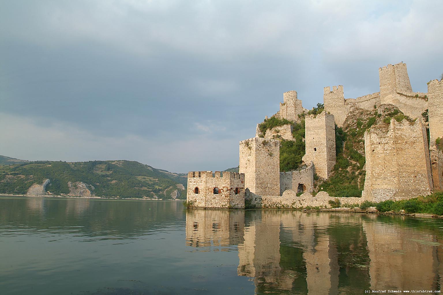 Golubac fortress on Danube | The most beautiful and best wallpapers of ...