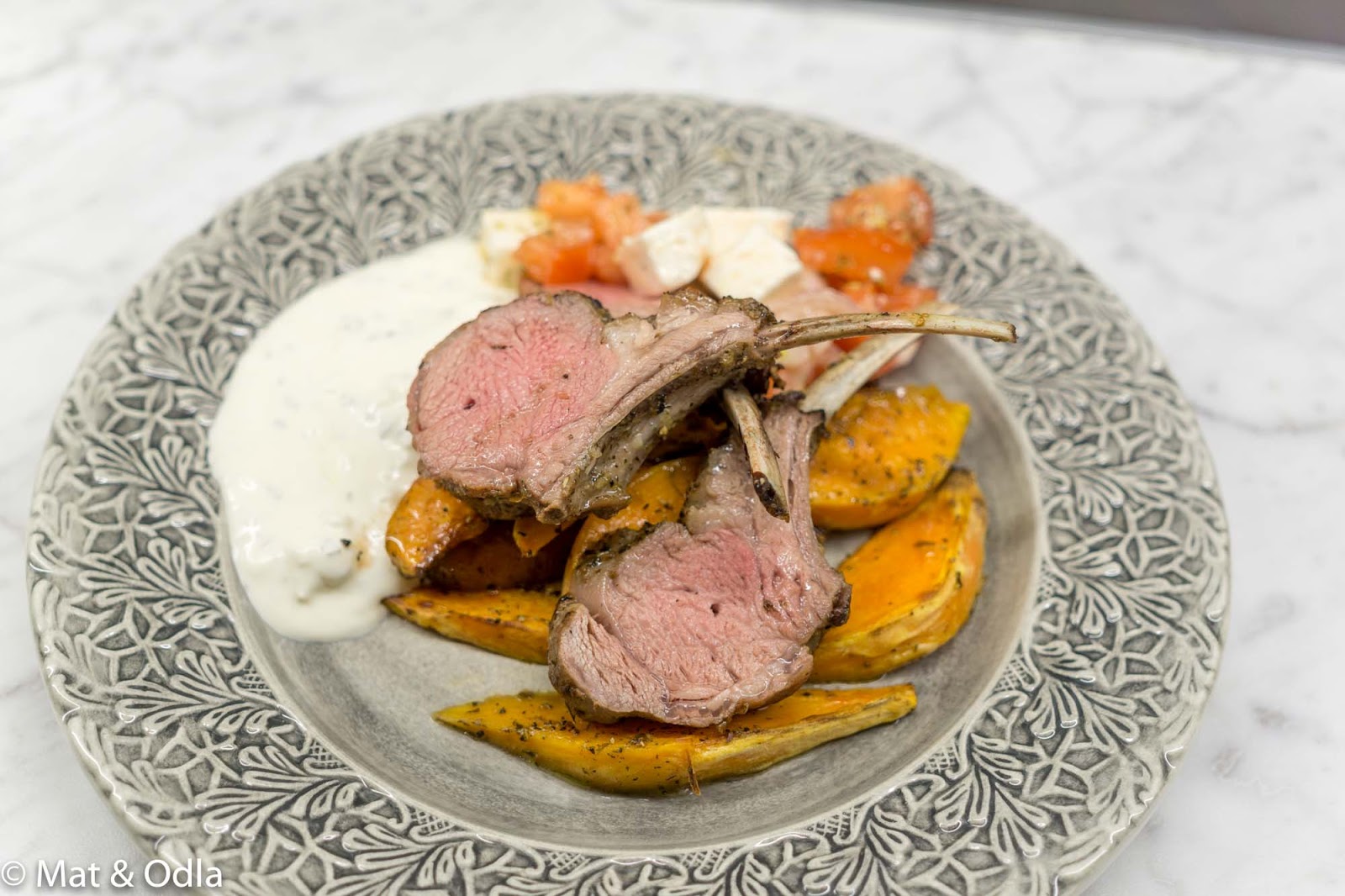 Lammracks med ugnsrostad sötpotatis och fetaostkräm