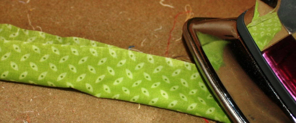 Buzzing and Bumbling: Snack Tray or Basket Tutorial