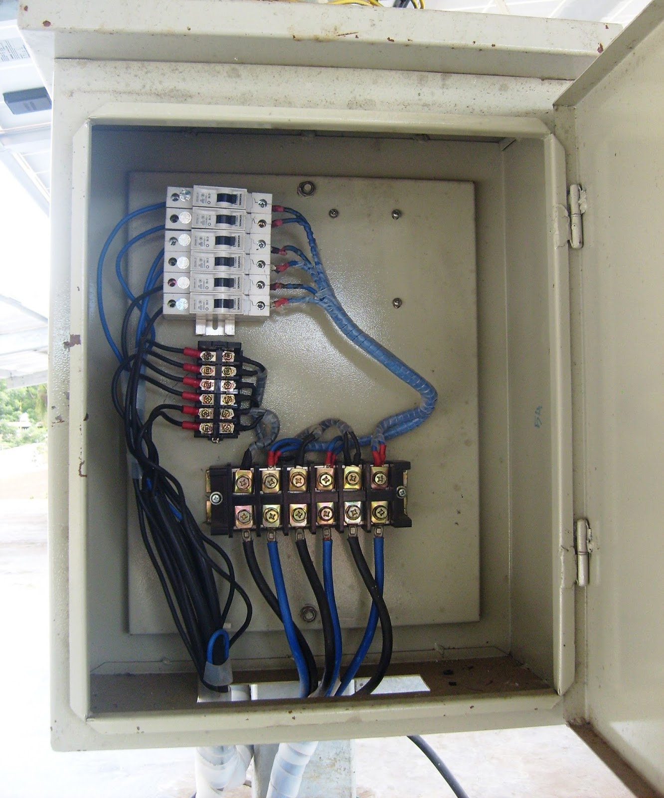 Energi Terbarukan PLTS Teknik Konversi Energi Polban