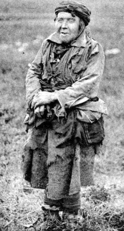 Tour Scotland: Old Photograph Female Crofter Island Of Harris Scotland