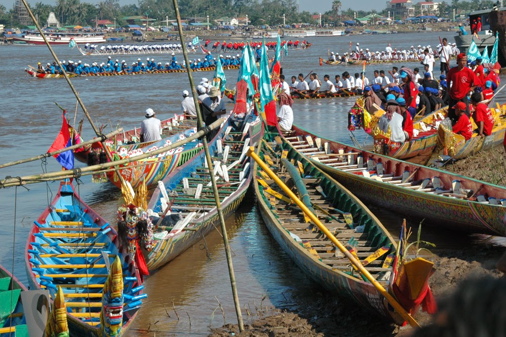 LTO Cambodia: Bonn Om Tuk - Water Festival