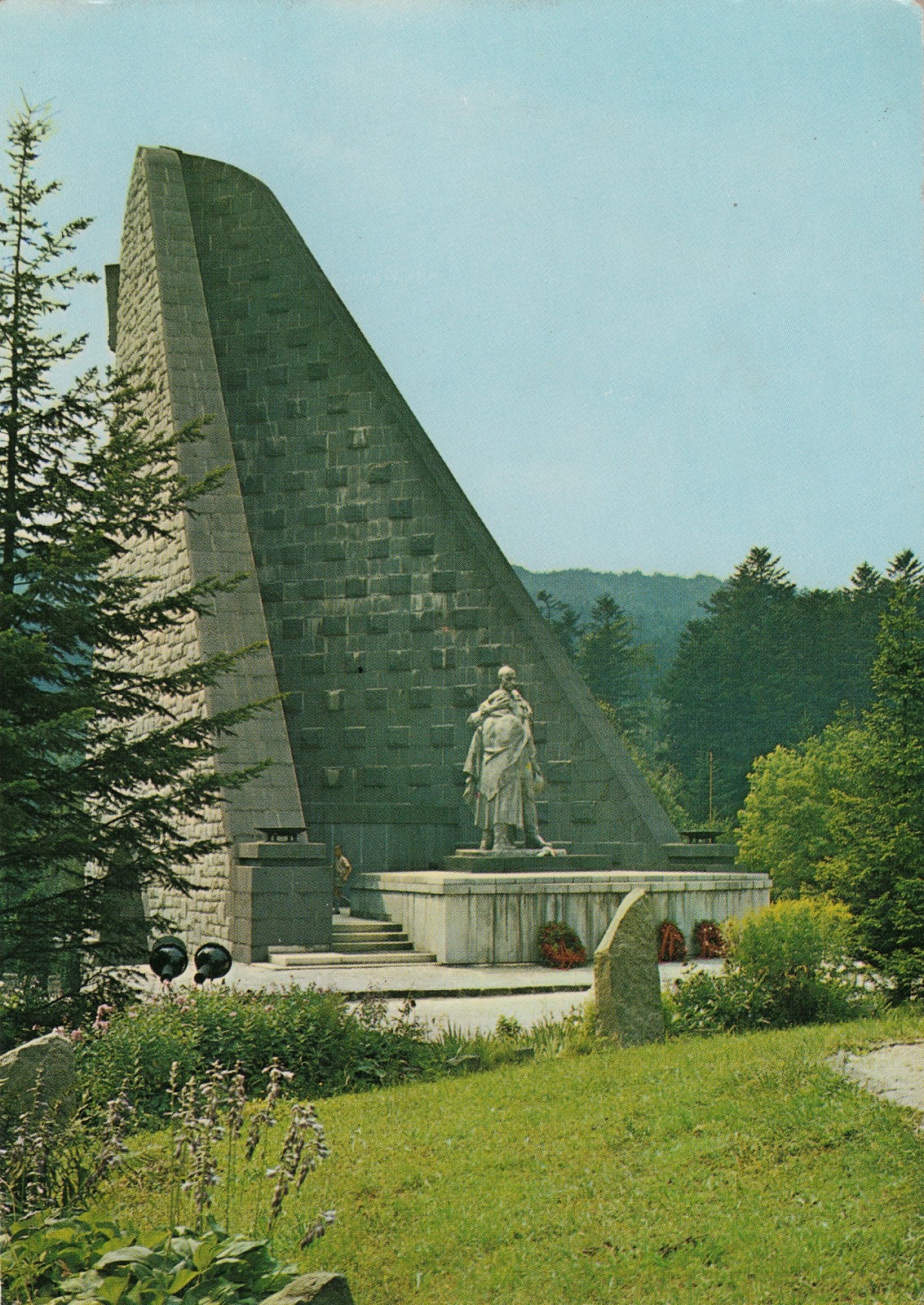 HISTORICKÉ POHĽADNICE 2: DUKLA