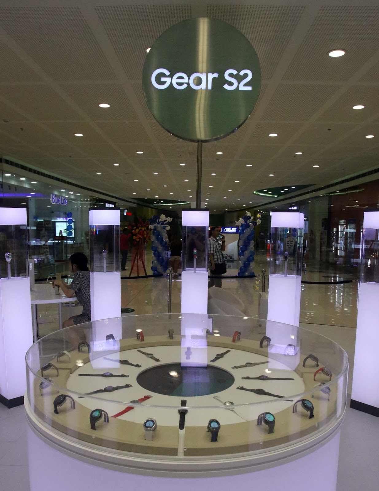 Samsung Galaxy Studio Spotlights On The New Gear S2 - Benteuno.com