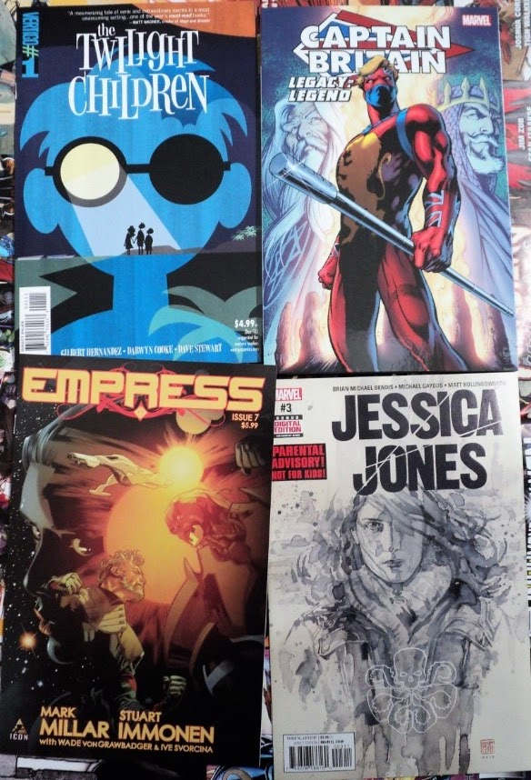 Arion's Archaic Art: December Comics / Cómics de diciembre