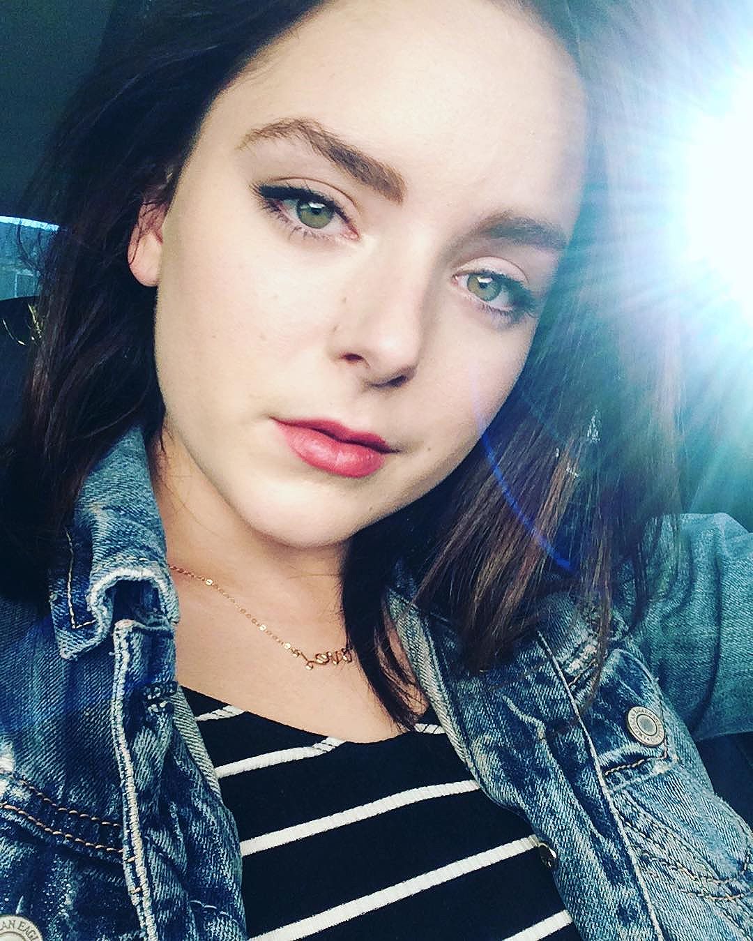 aboutnicigiri: Madison Davenport