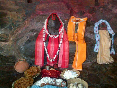 Giriraj Maharaj Govardhan:-:-:: Shri Girraj ji Baba jatipura MUKHAR ...