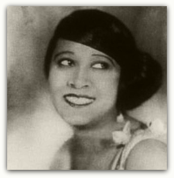 DE LO POSIBLE SE SABE DEMASIADO: DAMAS DEL BLUES