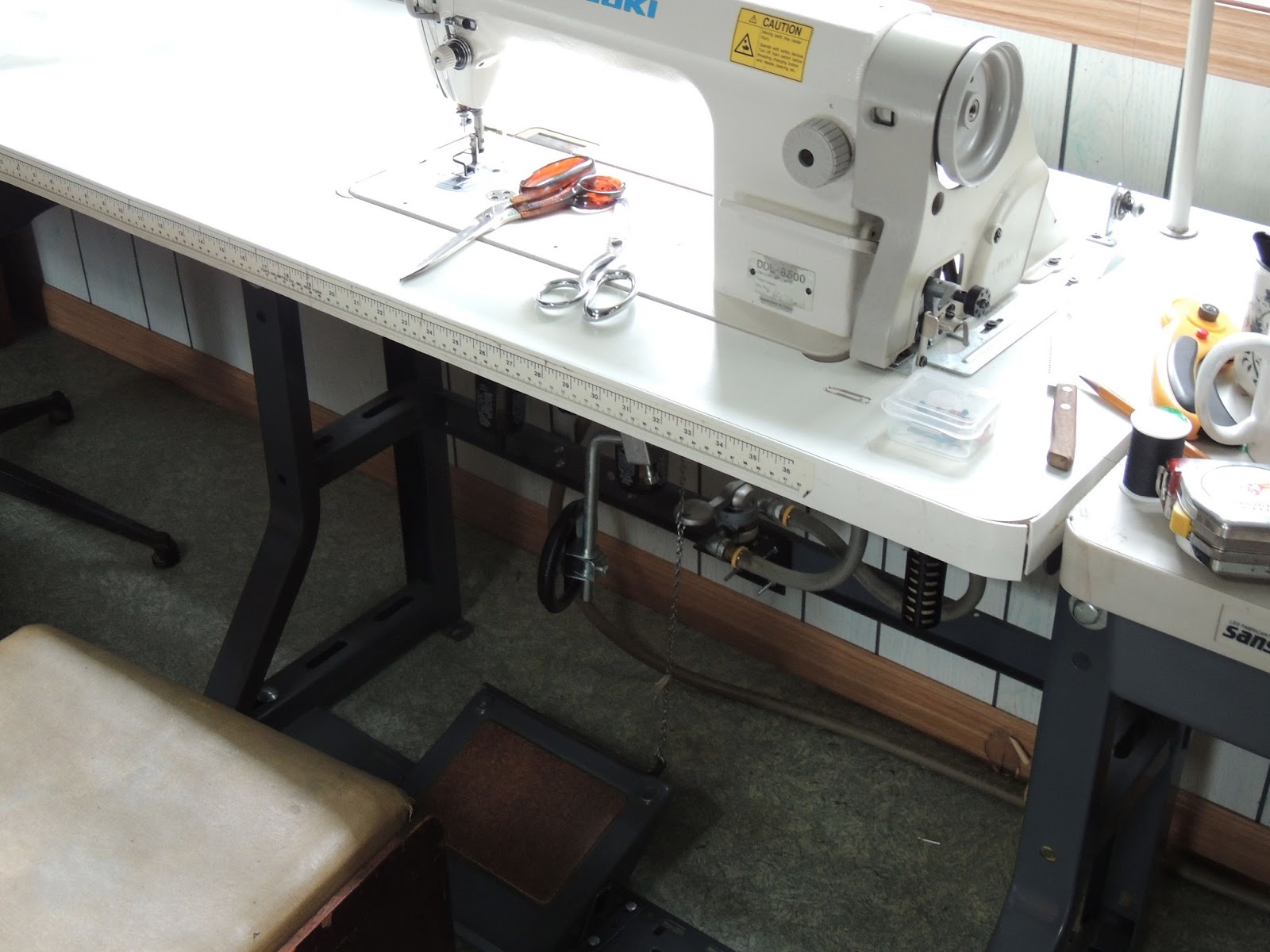 Win an Amish Quilted Wallhanging AND a Bonus! | Kate Lloyd, Author