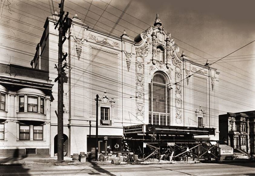 San Francisco Theatres: The Castro Theatre: history and exterior views