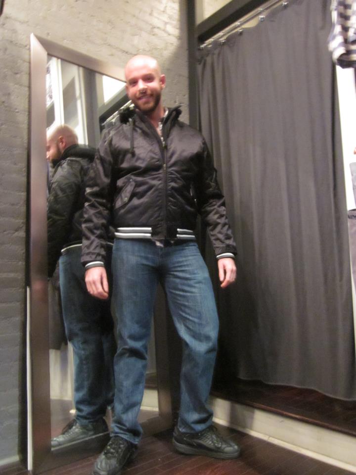 RUᗺᗷER MEN: CHANGING ROOMS