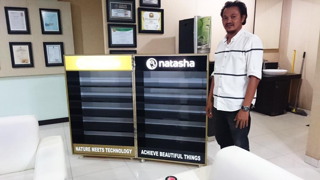 21+ Rak Display Showcase, Spesial!