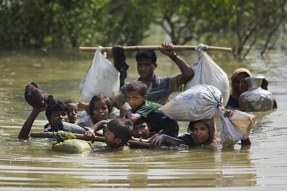 DESPERATE JOURNEYS : The Rohingya People Myanmar