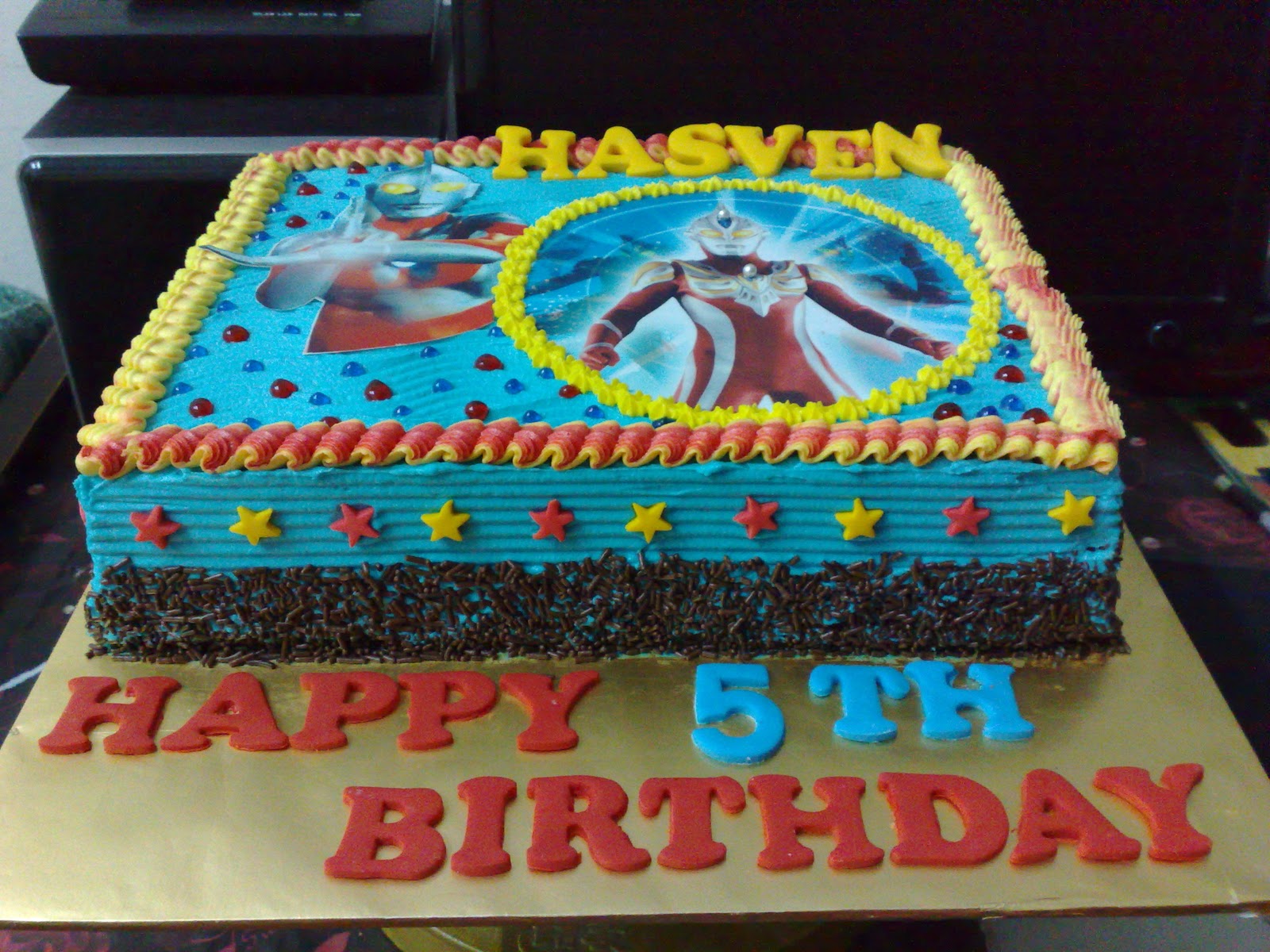 L'mis Cakes & Cupcakes Ipoh Contact : 012-5991233 : Ultraman Cake