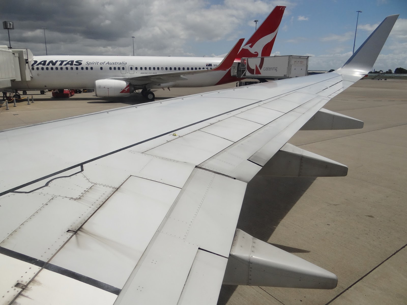 Air Queensland.blogspot: Wing shots galore - Qantas Airways Boeing 737 ...