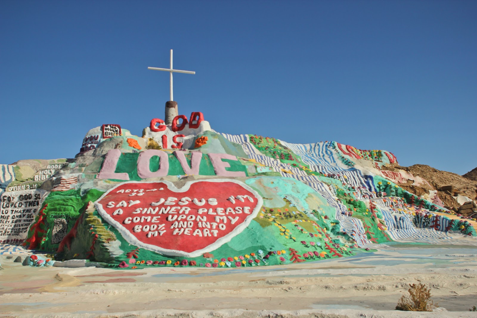 Jewell's Esoteric Sapience: Slab City, Salvation Mountain and East Jesus