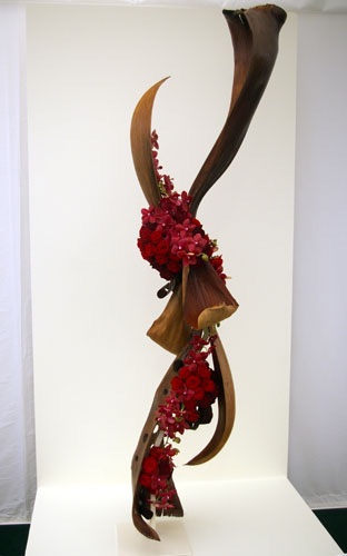 New Garden Club Journal: Dramatic Creative Floral Designs