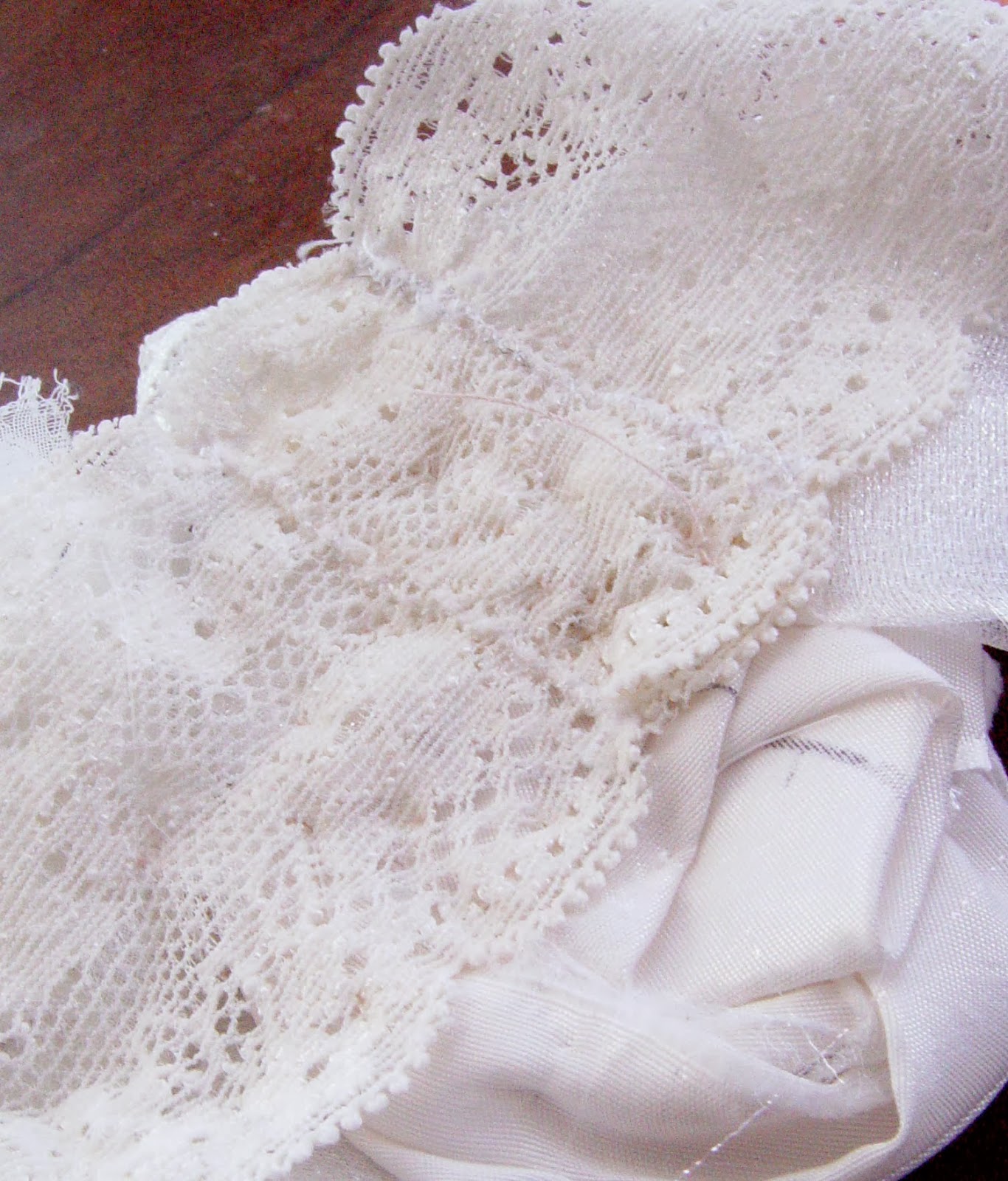 So Creative!: DIY: Wedding Day Garter Tutorial.