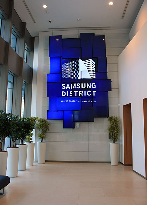 Samsung accende l'Arena di Milano: ospiti Pio e Amedeo