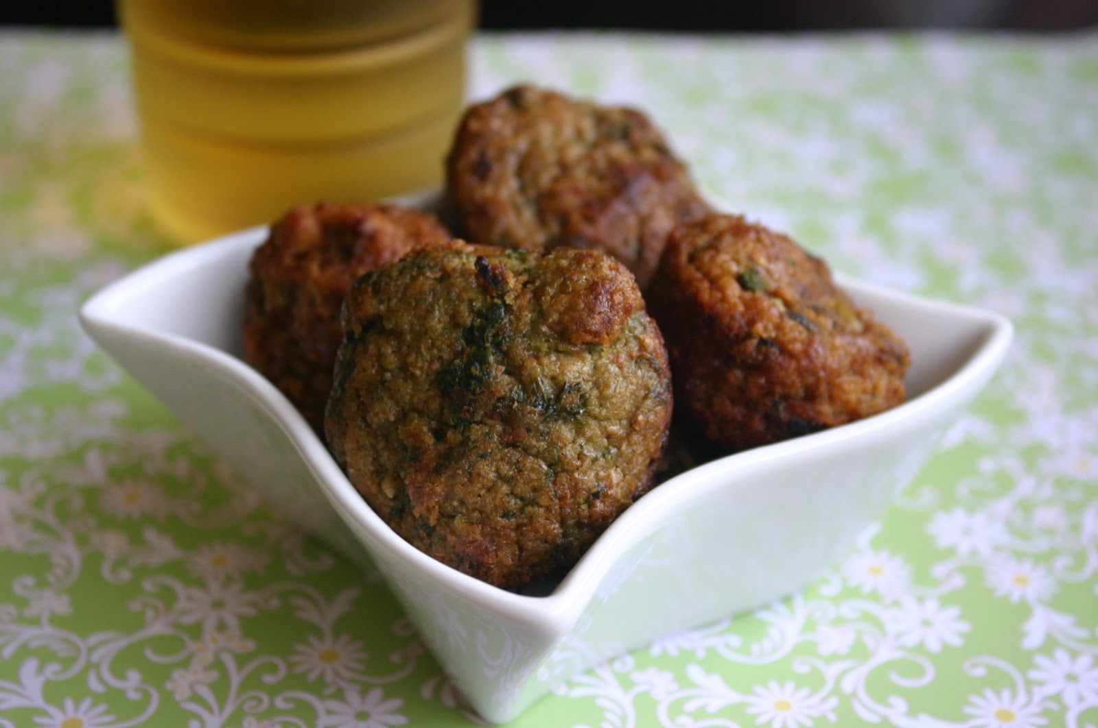 My Retro Kitchen: Fruit Pulp Muffins