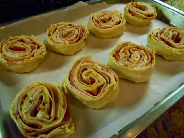 Kitty's Kozy Kitchen: Club Sandwich Roll