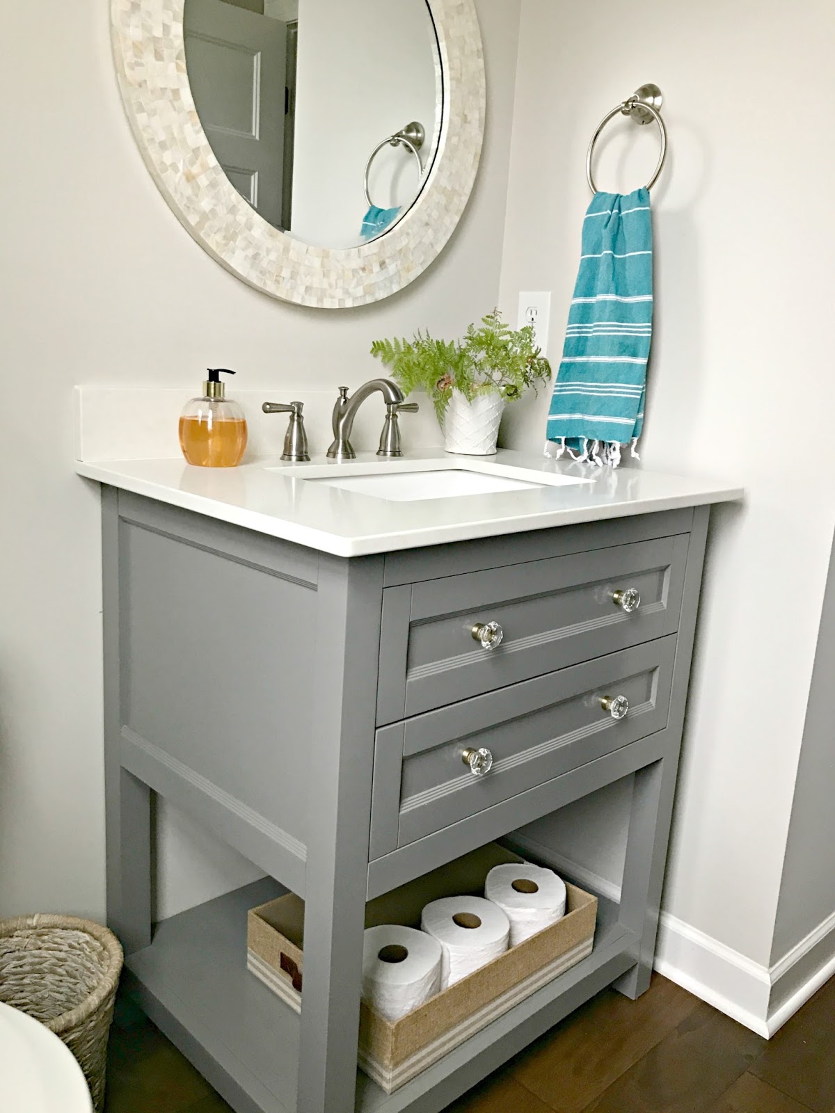 The "before" powder room tour | Thrifty Decor Chick | Thrifty DIY ...