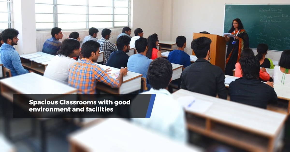 Advantages Of Bachelor of Commerce Degree - DPGDegreeCollege