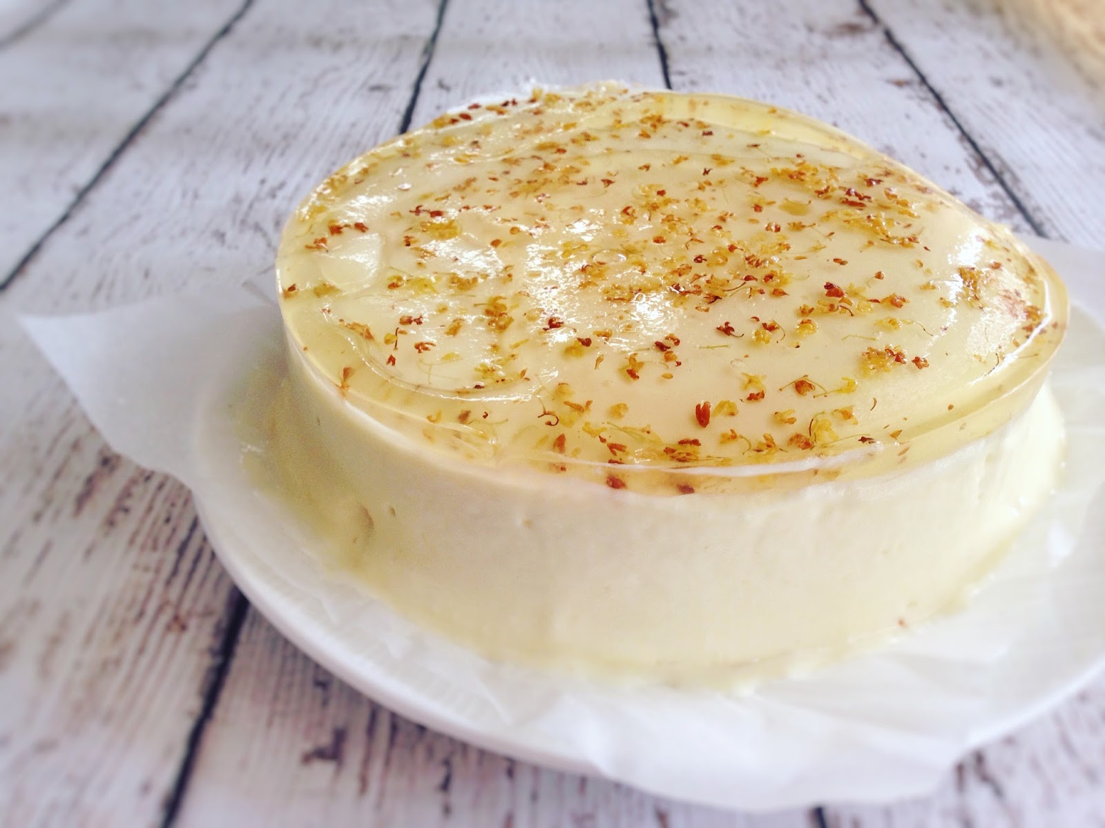 The Humble Hostess: 桂花荔枝慕斯蛋糕 Osmanthus & Lychee Mousse Cake