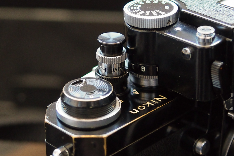 Blues Walk: Nikon AR-1をLeica IIIに付けてみる