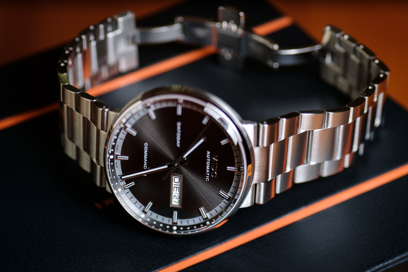 Nah-Aufnahme: Uhren: Mido Commander II Gent.