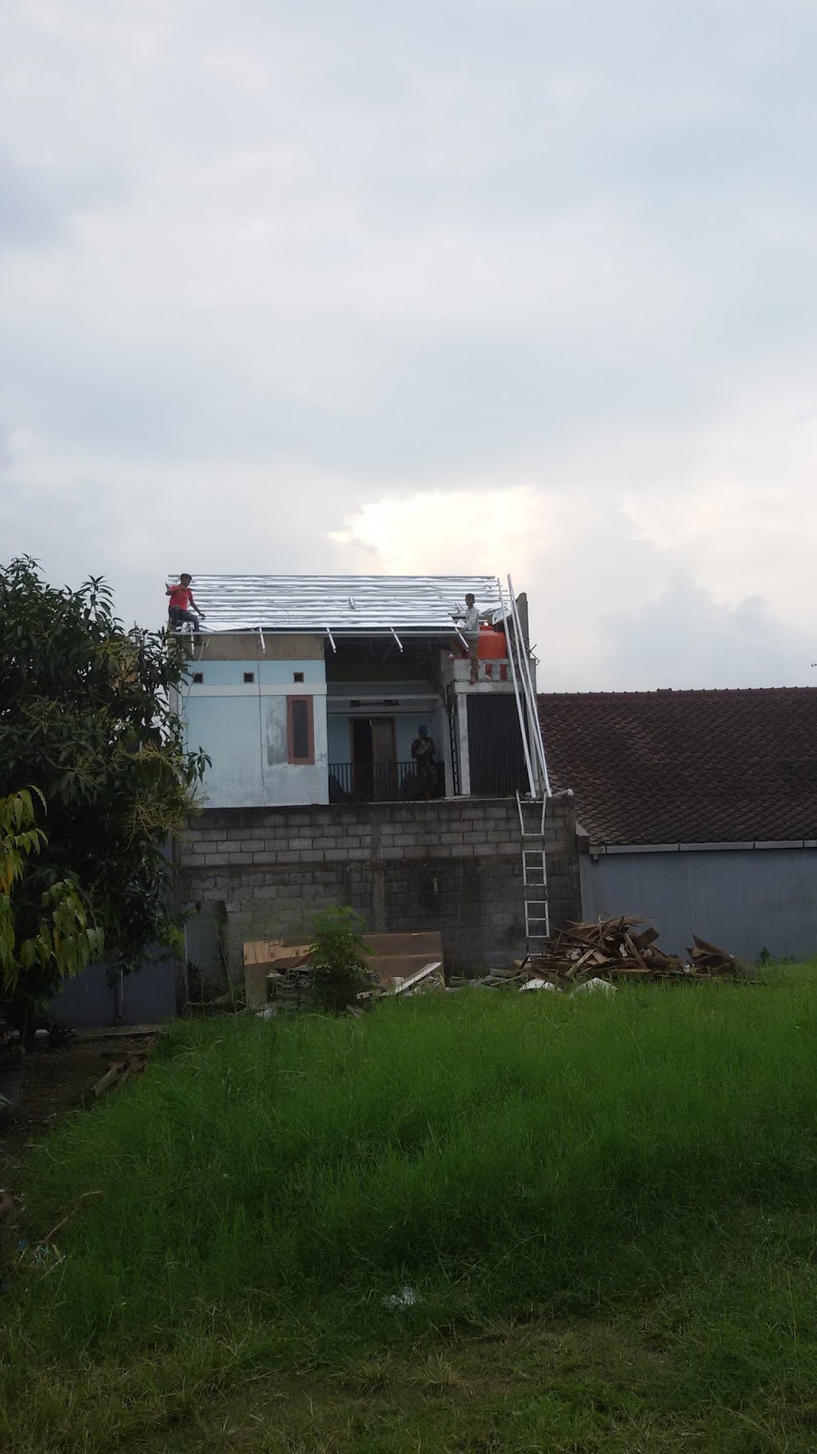 SPECIAL RENOVASI ATAP RUMAH : HARGA BONGKAR PASANG ATAP RUMAH DI BANDUNG