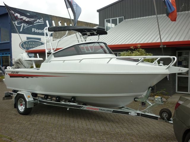 AMF Boats - Alloy Boat Builders: AMF 580 Vee Berth Cabin - Factory Overview