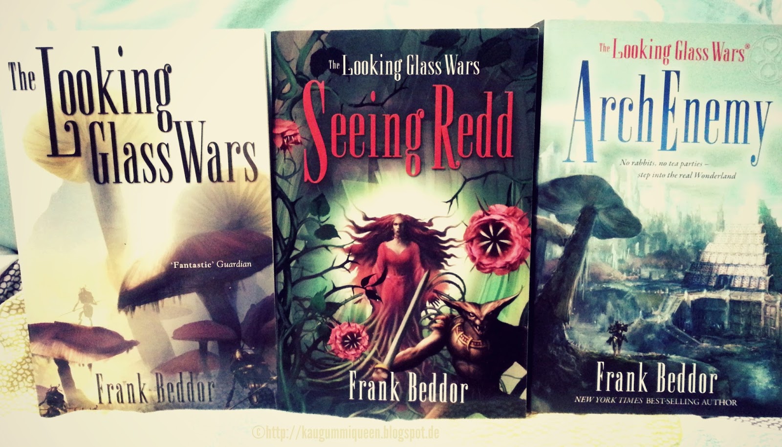 Kaugummiqueens Bücherstube: Empfehlung/Rezension ~ The Looking Glass ...