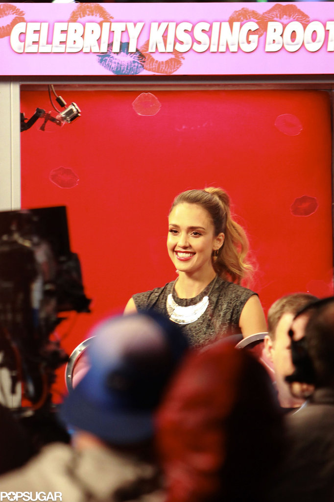 Jessica Alba Fans': Jessica Alba Kisses Fans