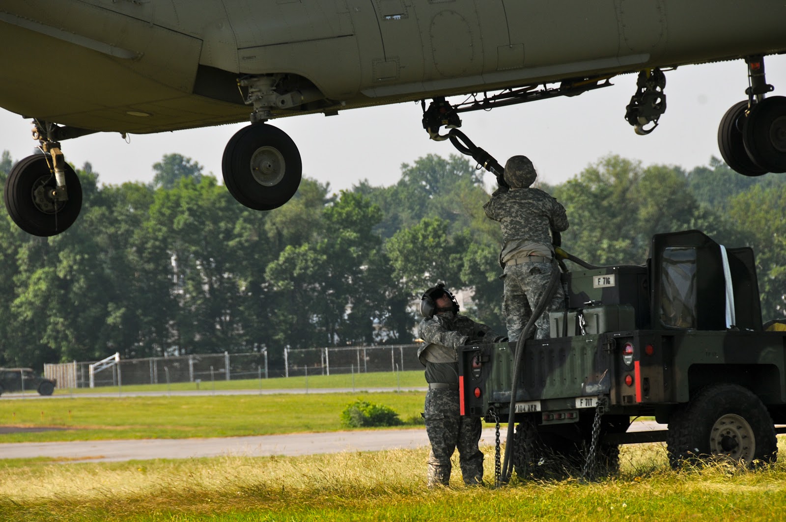 Veteran AF: Sling Loading a Humvee with Trailer