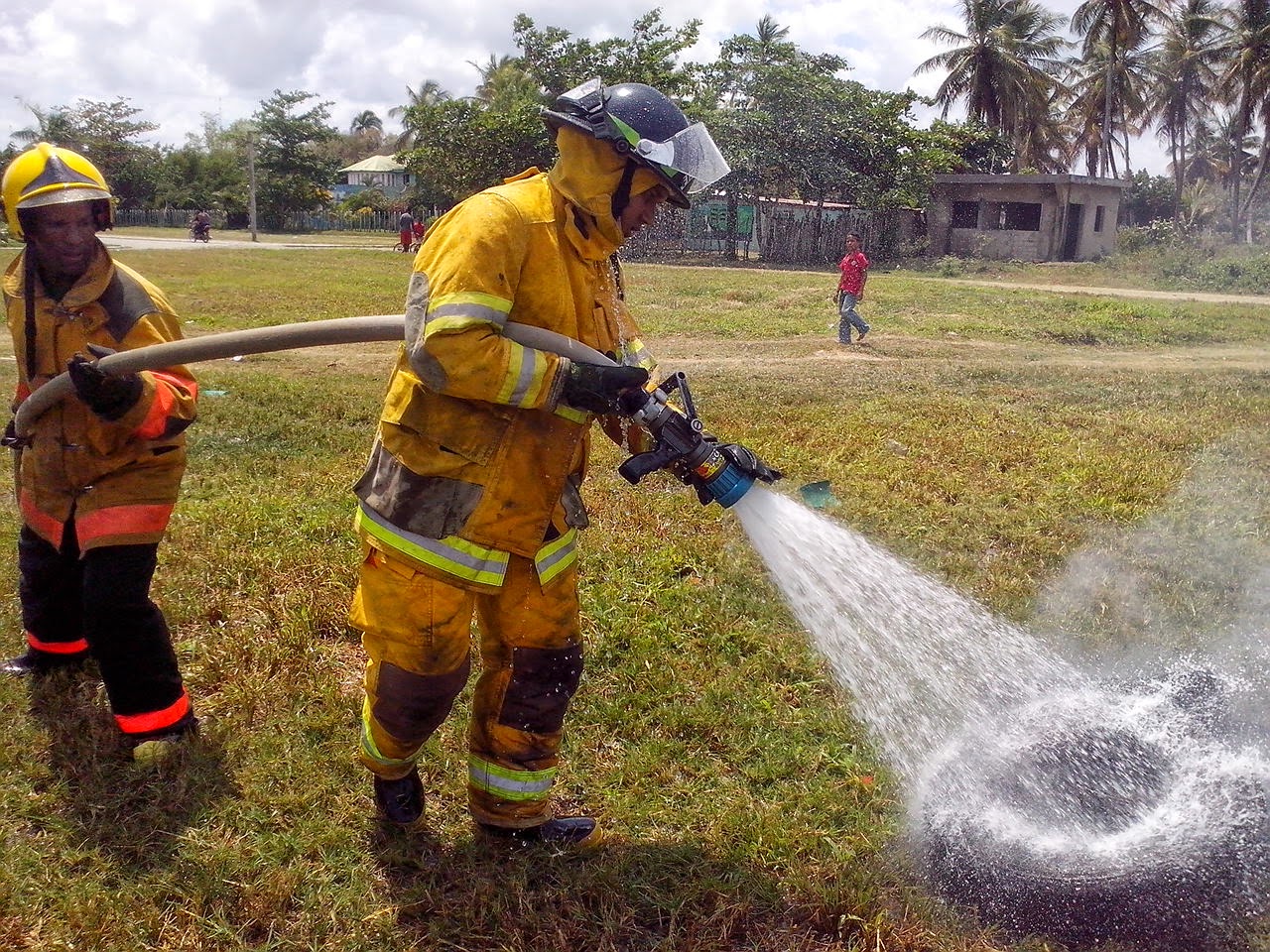 EMERGENCIA23RD,SRL: Curso Basico de Combate contra Incendio y Primeros ...