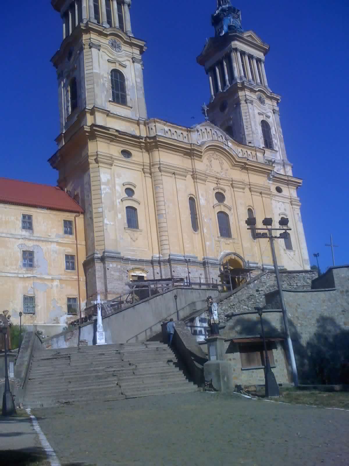 Praf de Stele: La Manastirea Sfanta Maria Radna