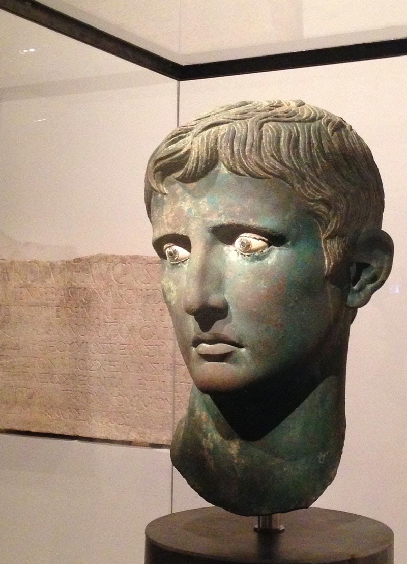 L'archivio della scultura: Moi, Auguste, Empereur de Rome