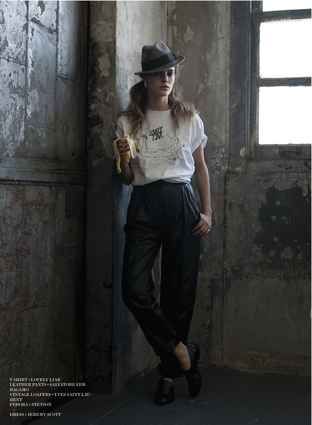 Photographic Management Inc.: ANNE MENKE NEW GRAVURE STORY