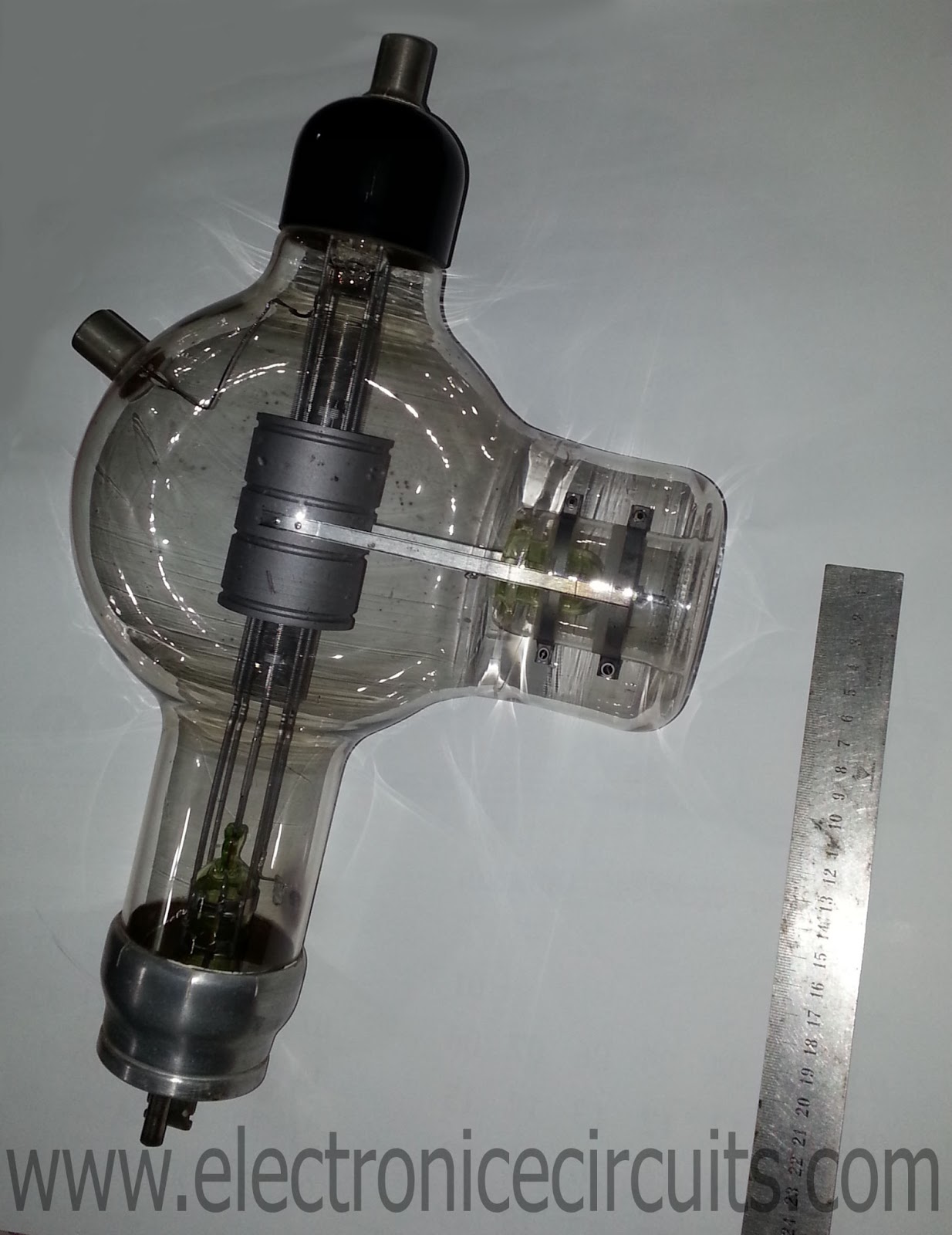 Electronic Circuits News Feeds: large vintage vacuum tube, big valve ...