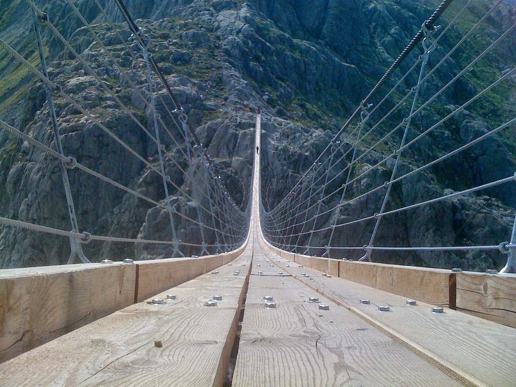 The Trift Bridge The Longest Pedestrian Suspension Bridge In The Swiss Alps ~ Kuriositas