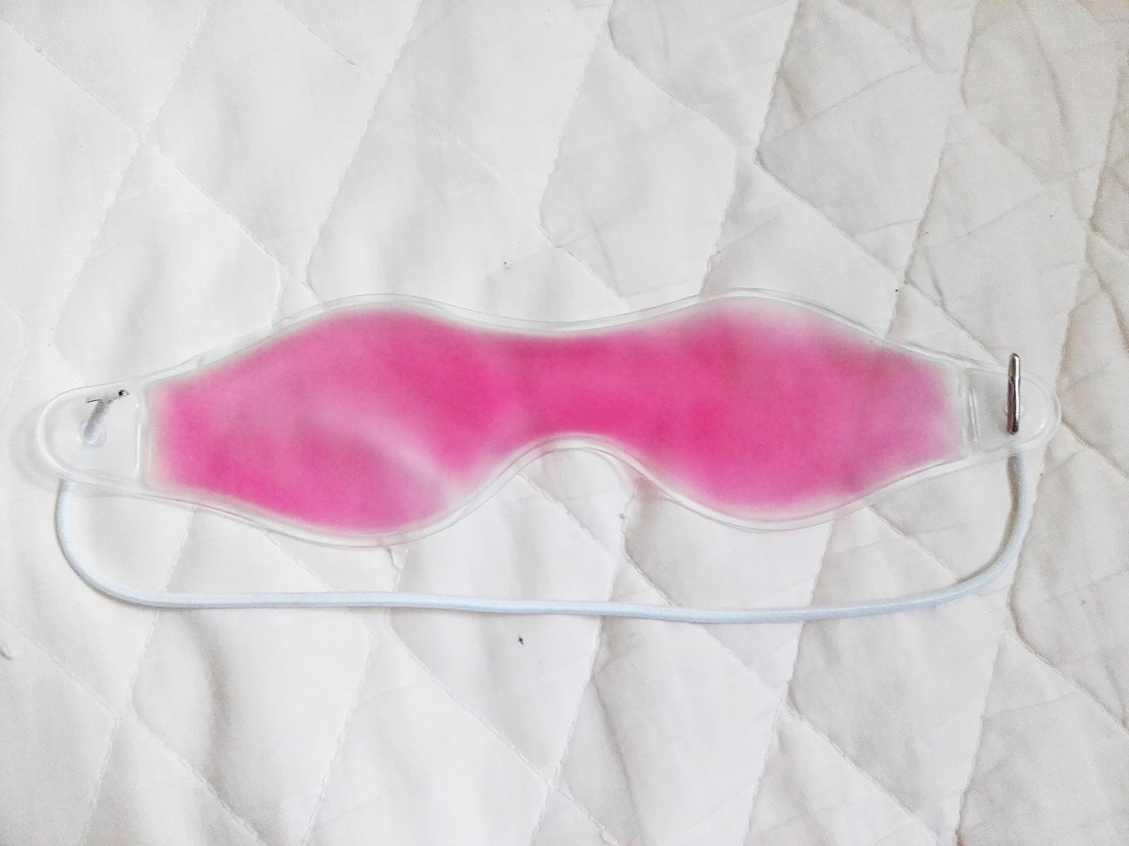 WATSONS GEL EYE MASK WOW ME OUT WITH ELASTIC BAND REVIEW | FES BLOG 101