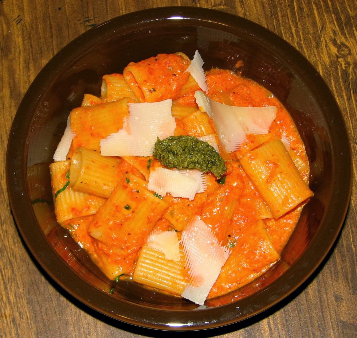 Shel's Kitchen: Rigatoni with Roasted Red Pepper Sauce