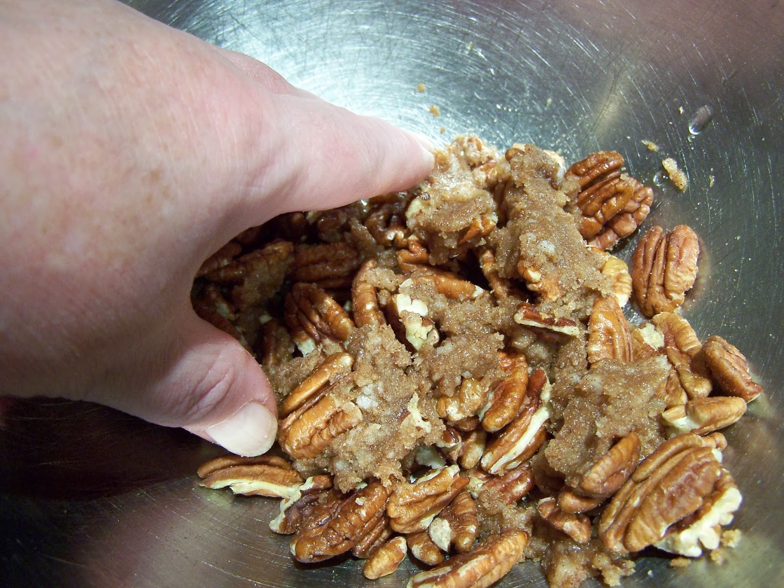 Go Ahead... Take A Bite!: Easy Cinnamon Spiced Pecans