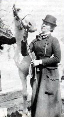 O Tempora, O Mores: Lady Blunt - Stradivarius Violin