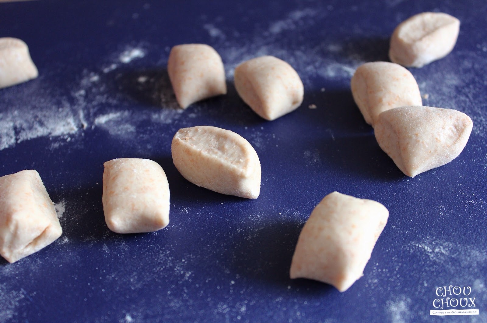 My Chouchoux: Homemade Whole Wheat Dumpling Wrappers 全麥水餃皮