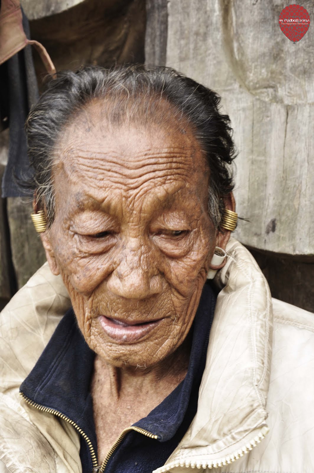 99 red balloons: Traditional Tangkhul Naga house in chingjaroi Village ...